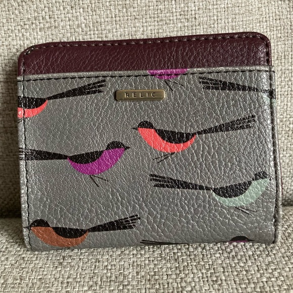 Relic | Bags | Small Bifold Relic Wallet With Bird Design | Poshmark